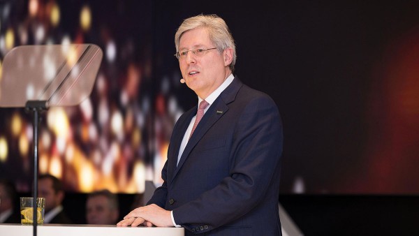 Langjährige Schaeffler-Mitarbeitende prägen Unternehmenswerte | Pressemitteilungen | Schaeffler ...